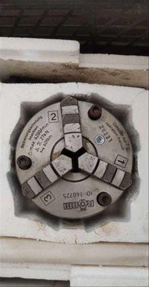 Высокоточный трехкулачковый токарный патрон