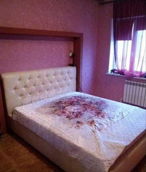 Одноместные кровати с матрасом