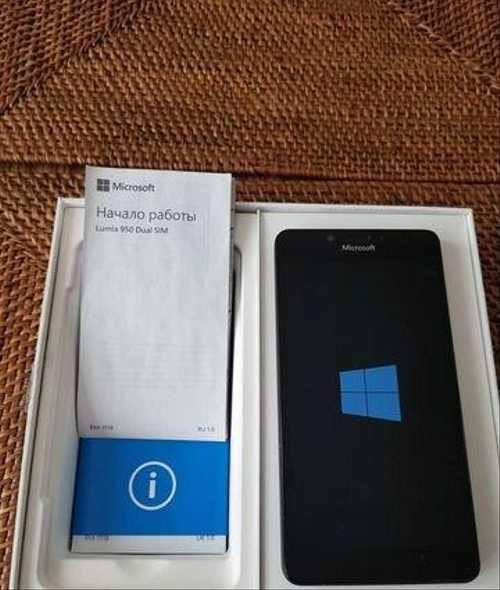 Мобильный телефон Microsoft Lumia 950 Dual SIM