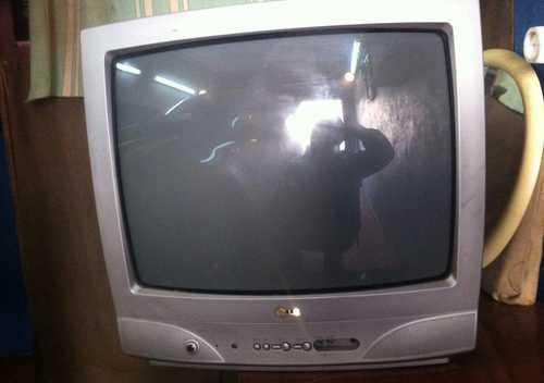 Продам телевизор lg. Телевизор 20 дюймов кинескопный LG 20th. Телевизор LG 51 диагональ. Телевизор LG 51 см. Самсунг 51 диагональ & кинескопный.