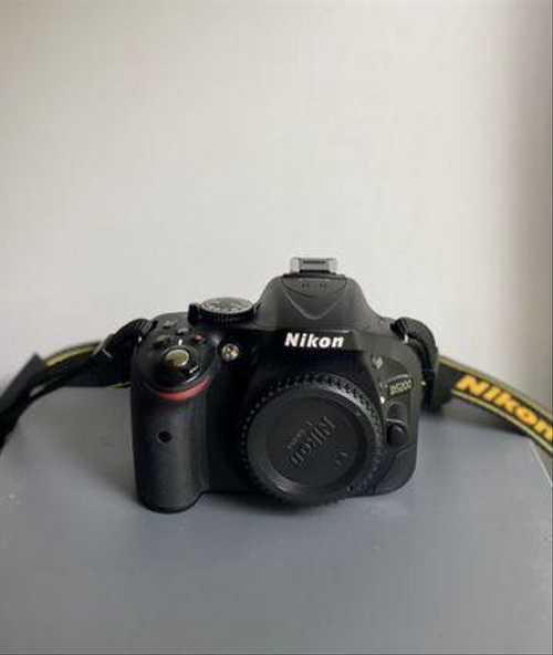 Фотоаппарат Nikon D5200 body