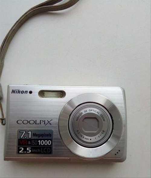 Цифровой фотоаппарат Nikon Coolpix S200