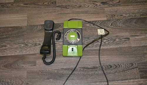 Стационарный дисковый домашний телефон. зеленый