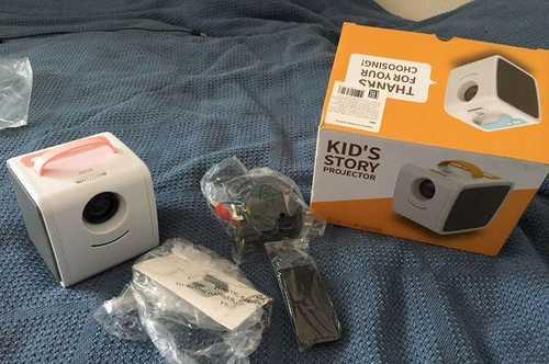 Детский мини-проектор куб Q2 kids story projector