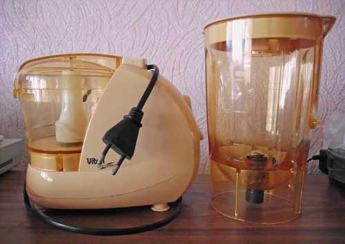 Блендер Vitek VT-1453 Y Compact