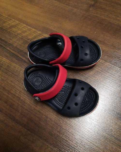 Сандали Crocs