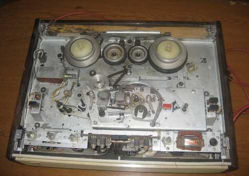 Аудиомагнитофон бобинный Маяк-202 СССР на запчасти
