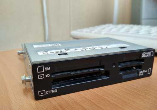 Картридер Dell 19 in 1 Media Card Reader & Cable