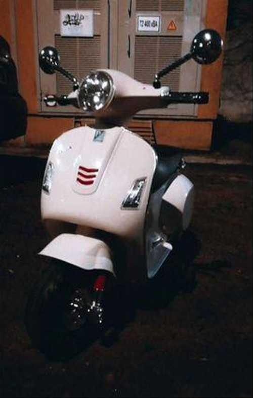 Электромашина мотоцикл детский Vespa Kreiss