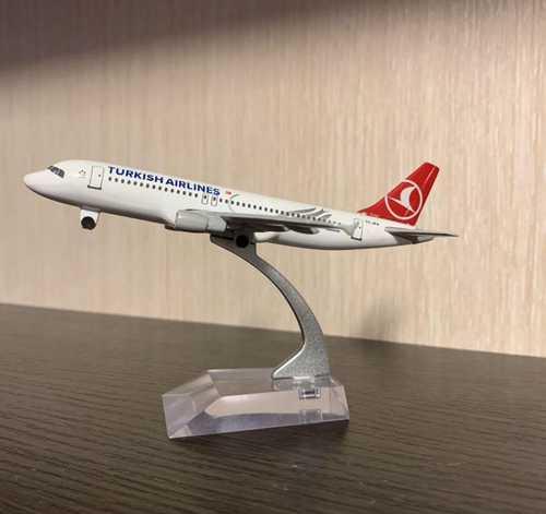 Модель самолета Turkish Airlines