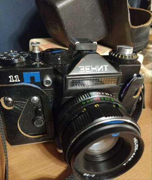 Фотоаппарат zenith Зенит 11 + объектив Гелиос+ всп