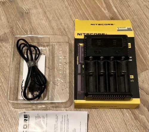 Зарядное устройство Nitecore i4