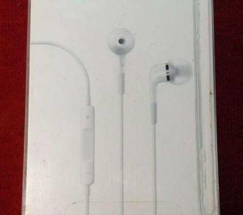 Apple In-Ear Headphones with Remote and Mic