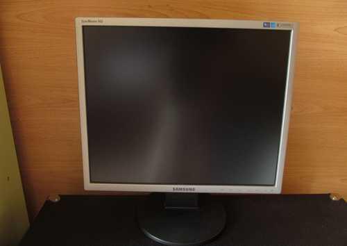 Монитор 19" SAMSUNG SyncMaster 943