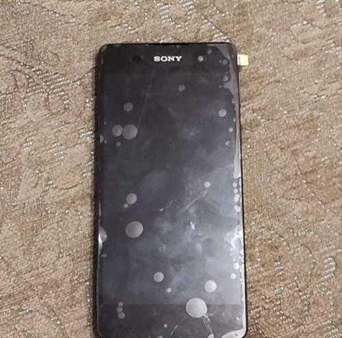Телефон Sony Xperia Е5