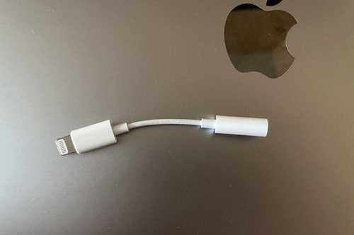 Переходник/Адаптер Apple Lightning/выход 3,5 мм