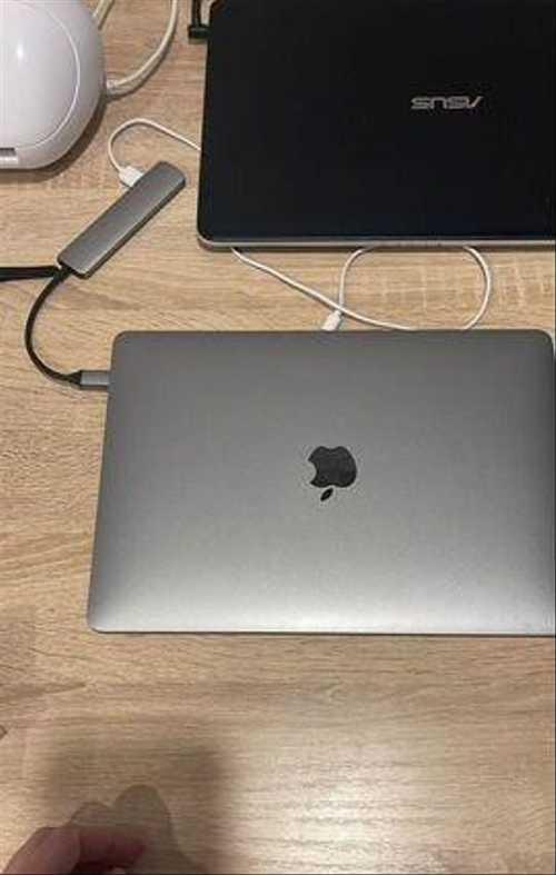 Apple MacBook Air13 м1