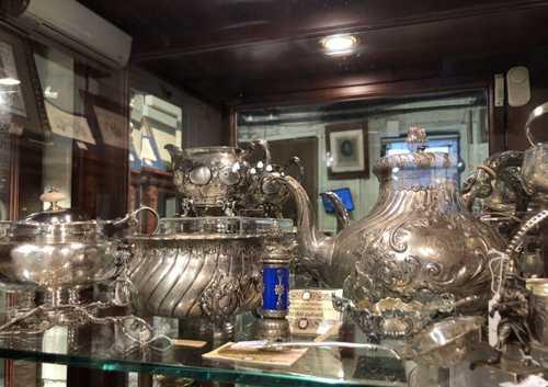 Антикварное серебро (столовые и кухонные предметы)