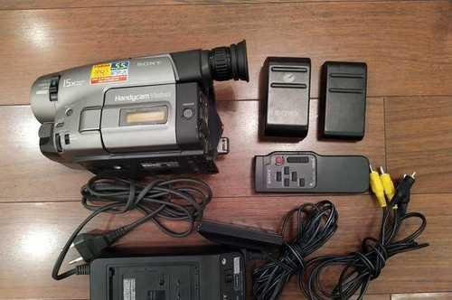 Видеокамера Sony Handycam CCD-TRV14E