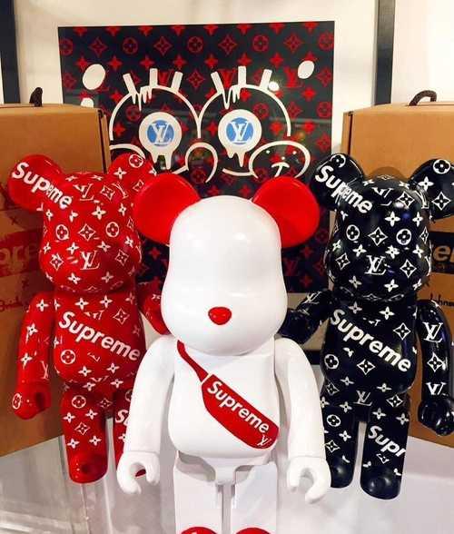 Bearbrick Supreme LV, Суприм Louis