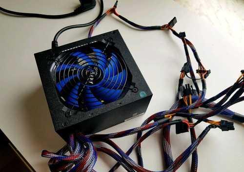 Мощный блок питания AeroCool Hero 675W