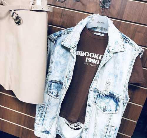 Новый Джинсовый жилет.40-46 Стильнячий