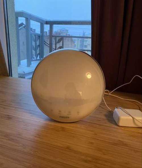 Световой будильник Philips Wake-up Light HF3520