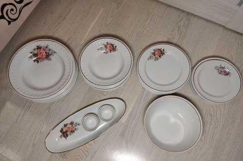 Набор столовой посуды (тарелки, супница, и т.д.)