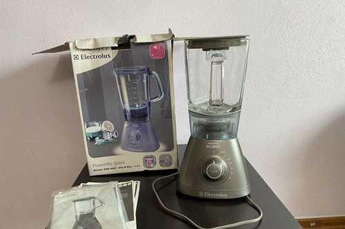 Блендер electrolux PowerMix Silent esb 4400