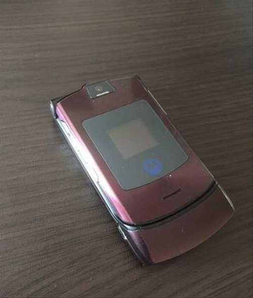 2 Телефона Motorola razr v3i