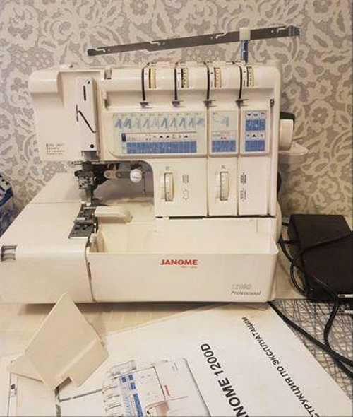 Коверлок Janome 1200D professional