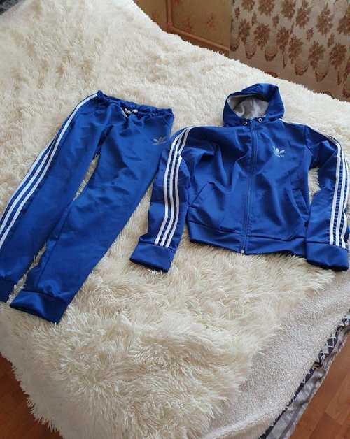 Спортивный костюм adidas