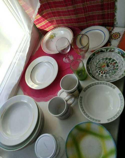 Посуда разное, тарелки, кружки, бокалы
