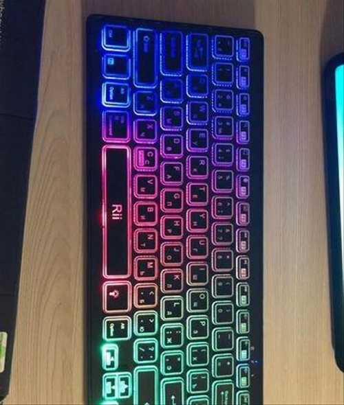 Беспроводная клавиатура Rii K09BT c подсветкой