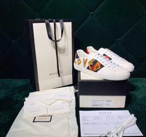 Gucci Ace “loved”
