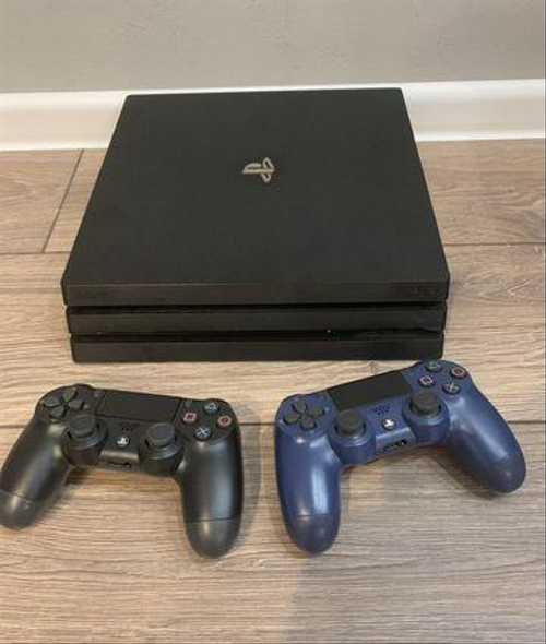 Прошитая Sony PS4 PRO 2 tb более 200 игр +2-й джой