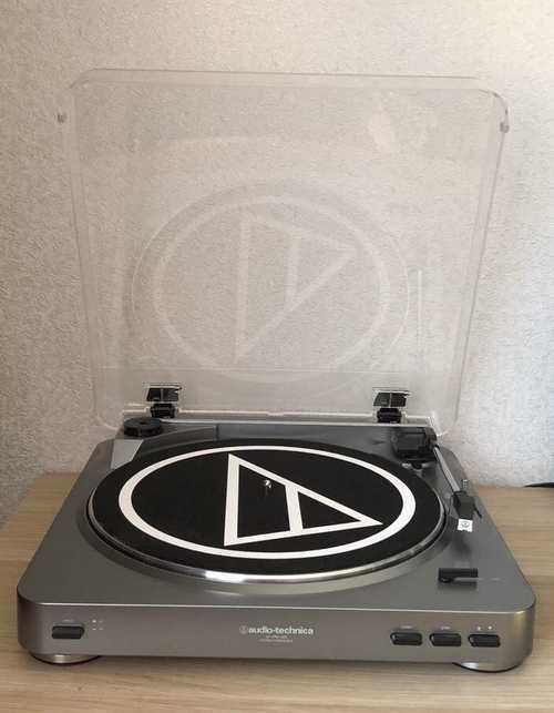 Виниловый проигрыватель Audio-Technica AT-LP60USB