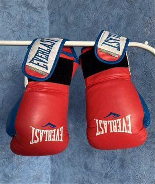 Боксерские перчатки everlast