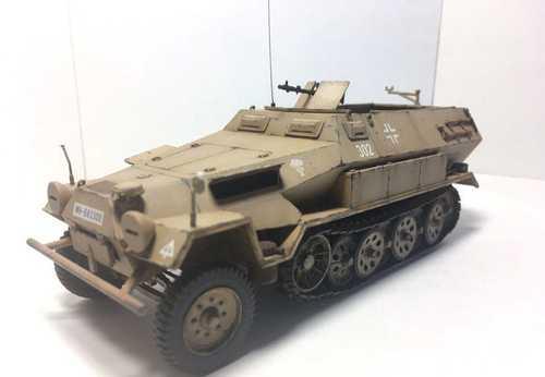 Немецкий бронетранспортёр Sd.Kfz.251 Ausf.B 1:35