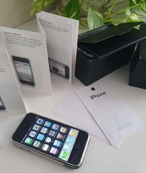 Телефон iPhone 2g