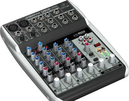 Микшерный пульт Behringer Xenyx Q802USB