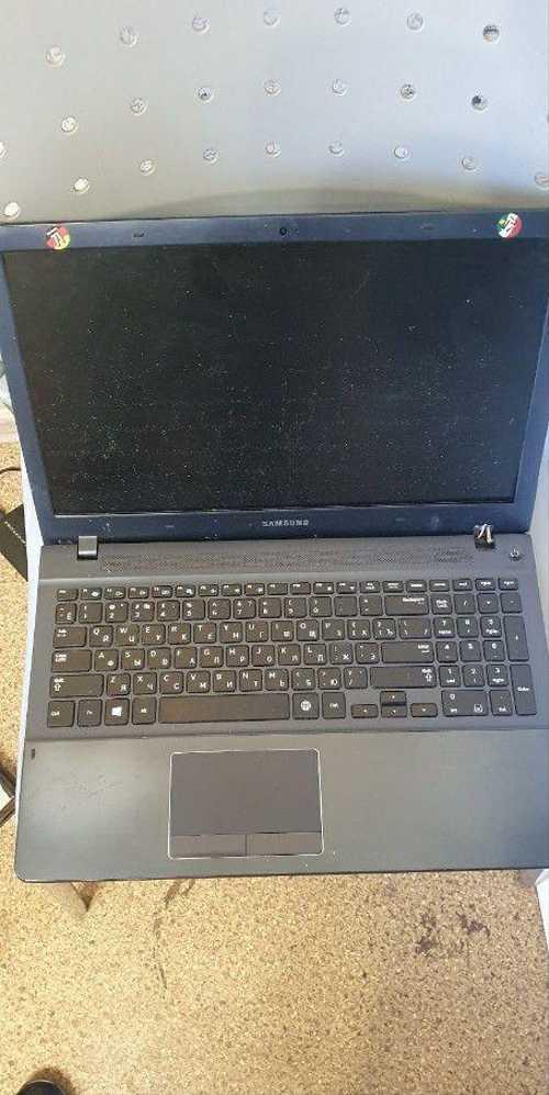 SAMSUNG np470r5e