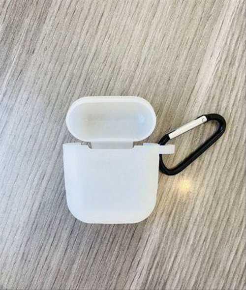 Чехол на airpods