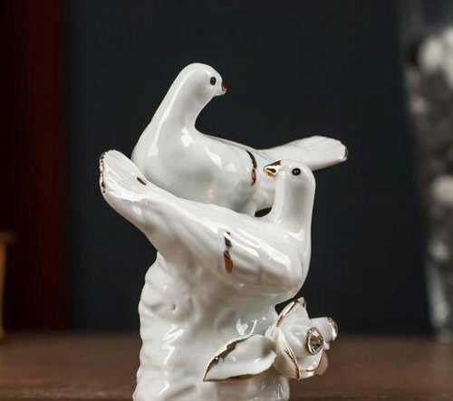Сувенир керамика "Белые голубки с розами" страза 8,5х5х8 см