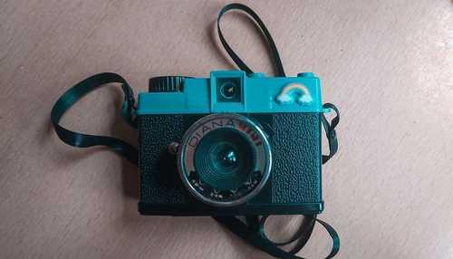 Плёночный фотоаппарат Diana mini 35mm