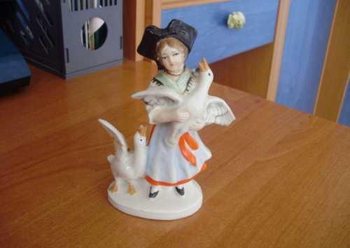 Девочка и гуси. фарфор. гдр 50-е гг. Подсвечник