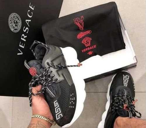 Versace chain reaction