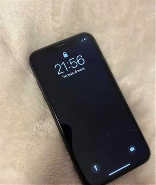 Телефон iPhone XR