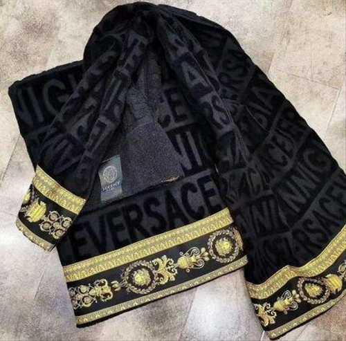 Набор махровых полотенец Versace