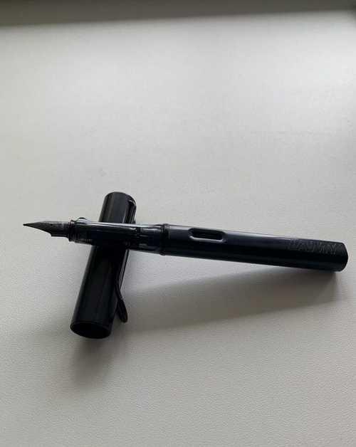 Перьевая ручка Lamy